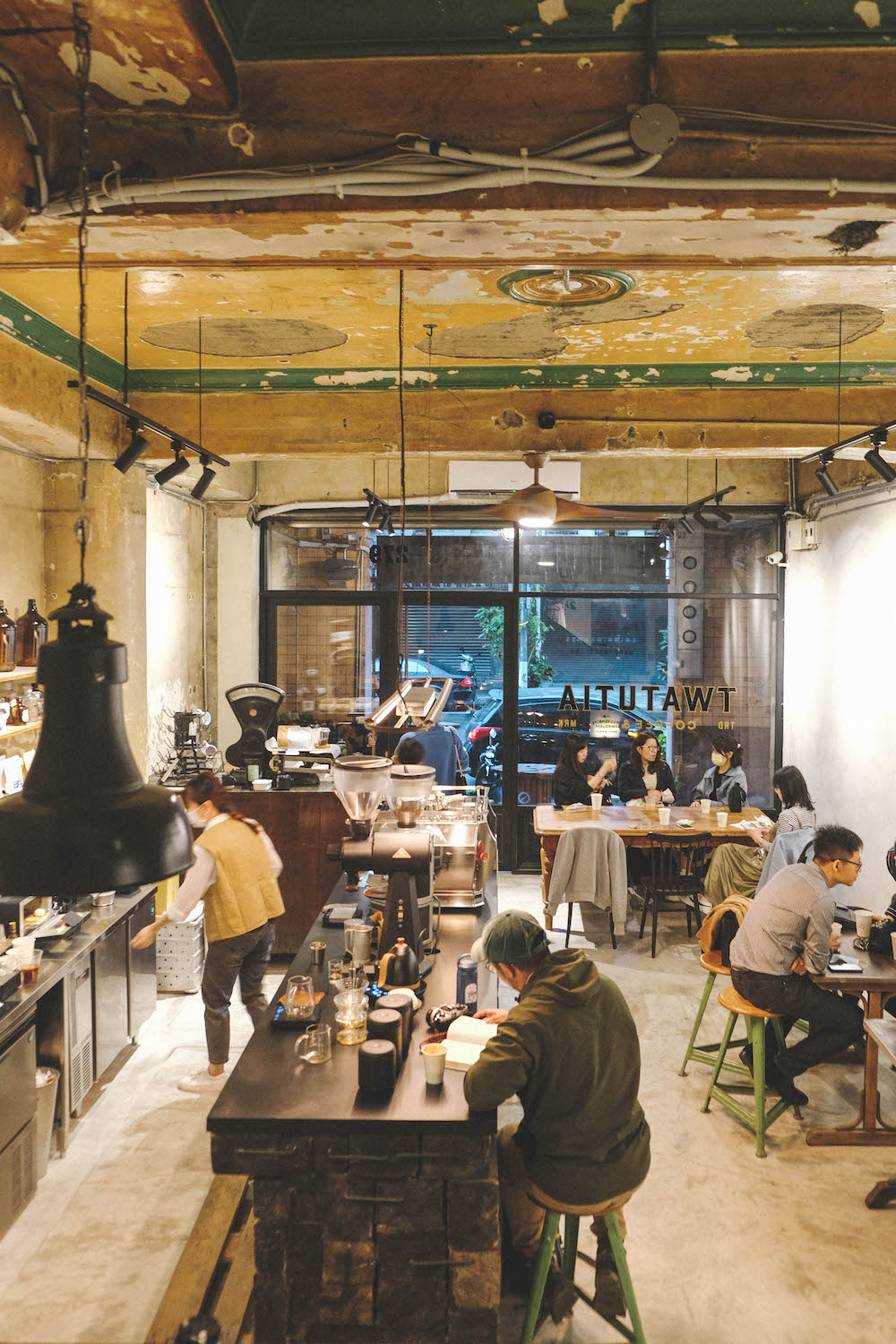 TWATUTIA COFFEE & Co.：老宅改建大稻埕咖啡廳，高質感生活選物複合空間 - 日和 Hiyori